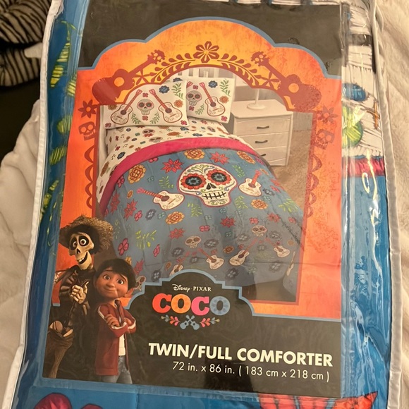 Disney | Bedding | Disney Coco Twin Comforter Nwt | Poshmark